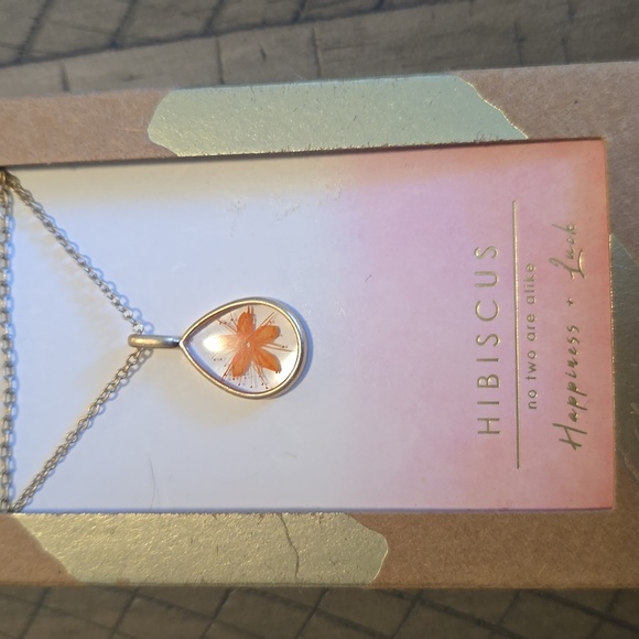 Bellissima | Jewelry | Nwt Bellissima Hibiscus 4k Gold Necklace | Poshmark